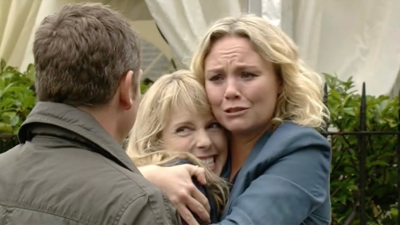 EastEnders - Ricky & Diane Butcher Return (20th June 2012) - YouTube