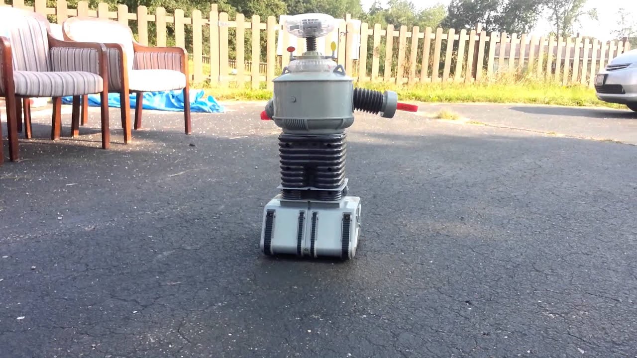 Lost In Space Rare B-9 Trendmaster Robot 2ft Tall With Remote Control ...