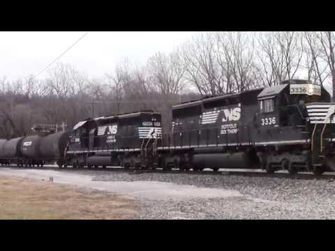 NS 3336 pulls manifest train through Hannibal, MO - YouTube