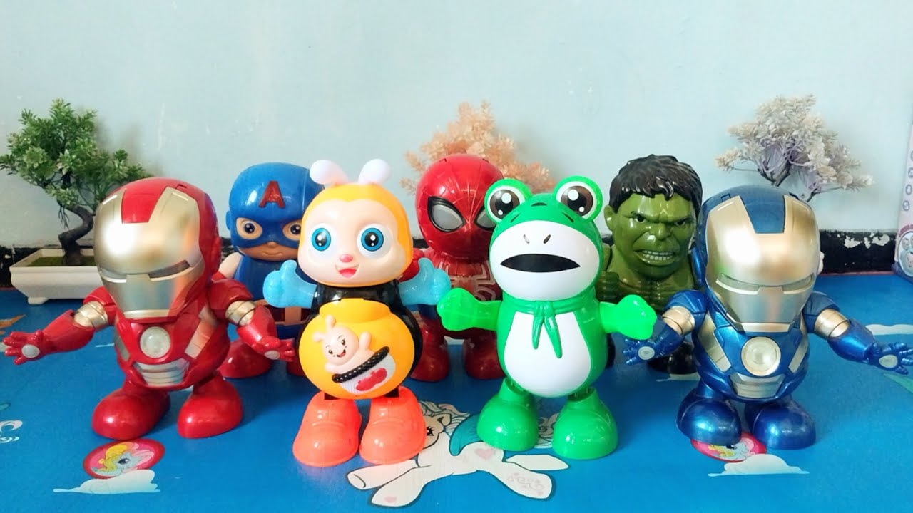 Robot Dance Robot Ironman Merah,Robot ironman Biru,Robot Kapten America ...