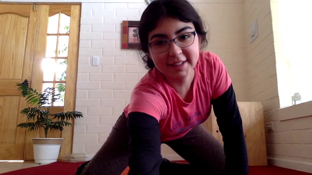 Clase N°3 Pilates Sra. Génesis Becerra #CuarentrenaUsach - YouTube