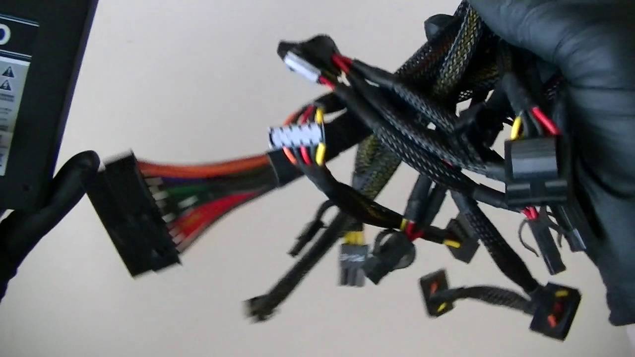 Corsair GS700 700W 75-001182 Power Supply - YouTube