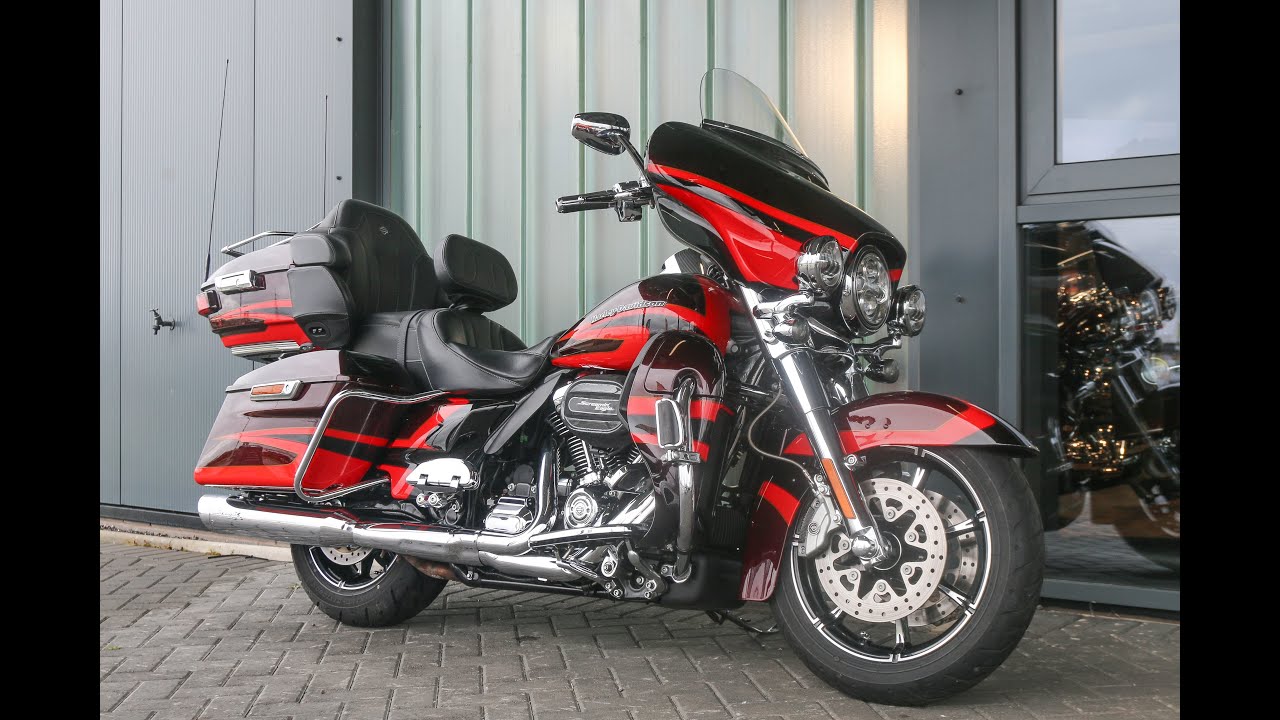 2017 Harley-Davidson FLHTKSE CVO Limited in Black Garnet & Electric Red ...