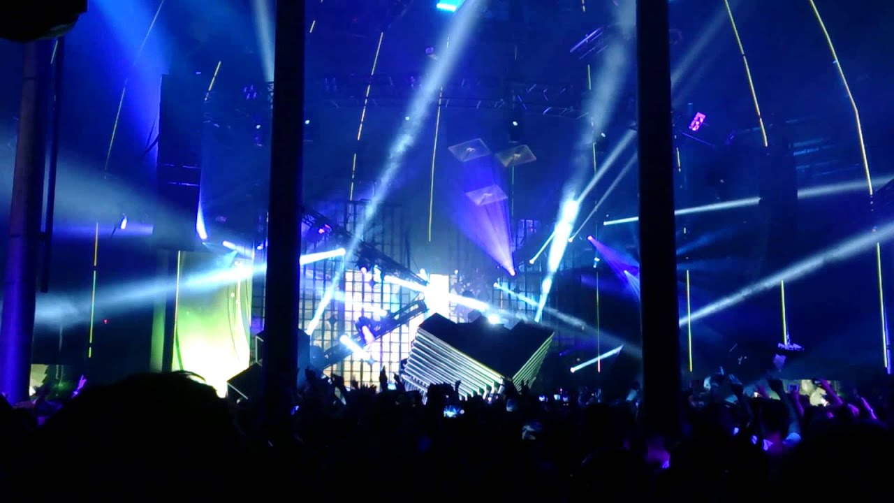 Deadmau5 live roundhouse iTunes festival 2014 - YouTube