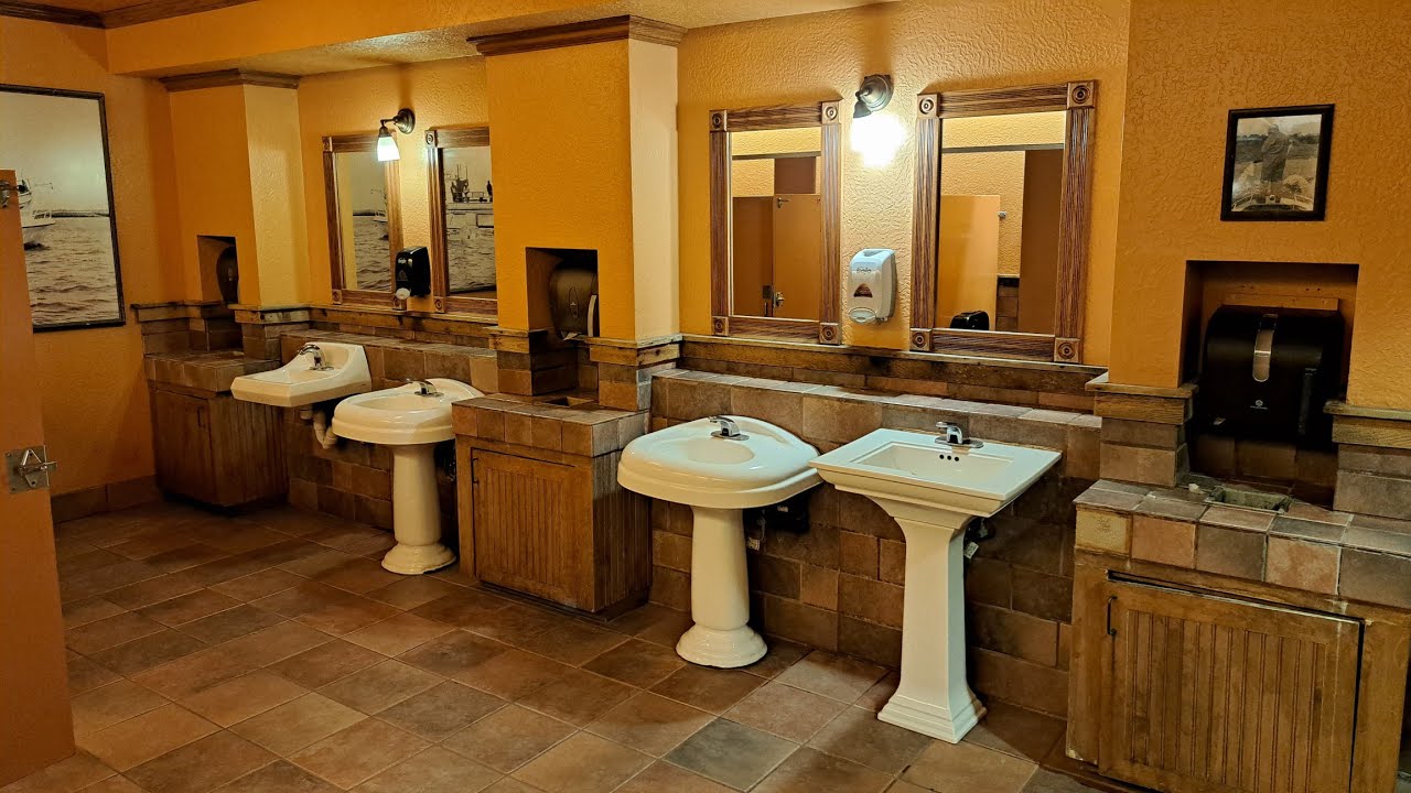 Bass Pro Shops Men's Restroom - YouTube