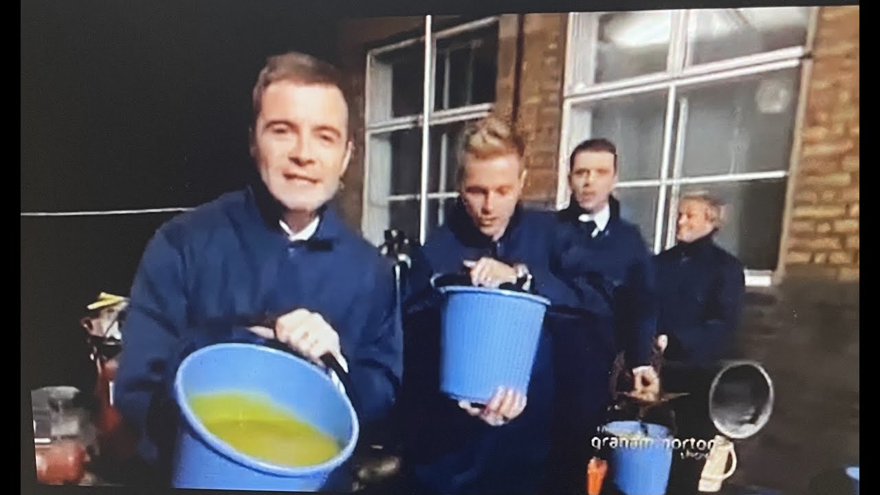 Audience members gunged on Graham Norton Show - YouTube