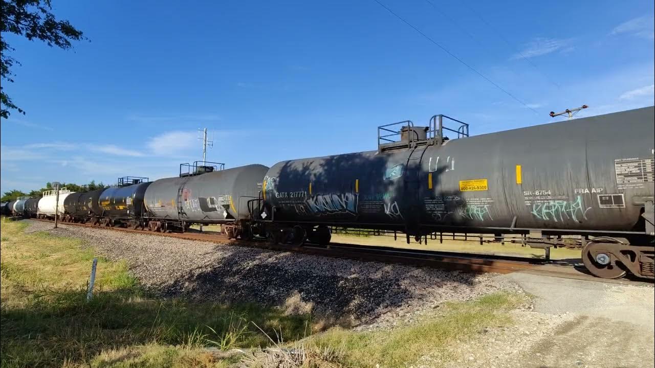 Southbound UP 5567/8403/8929, Mixed freight Train, "Ennis Sub" Groesbeck, TX, 7-14-2022 - YouTube