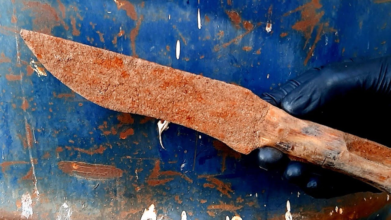 Restoration of a rusty hunting knife with ? The least tool. - YouTube