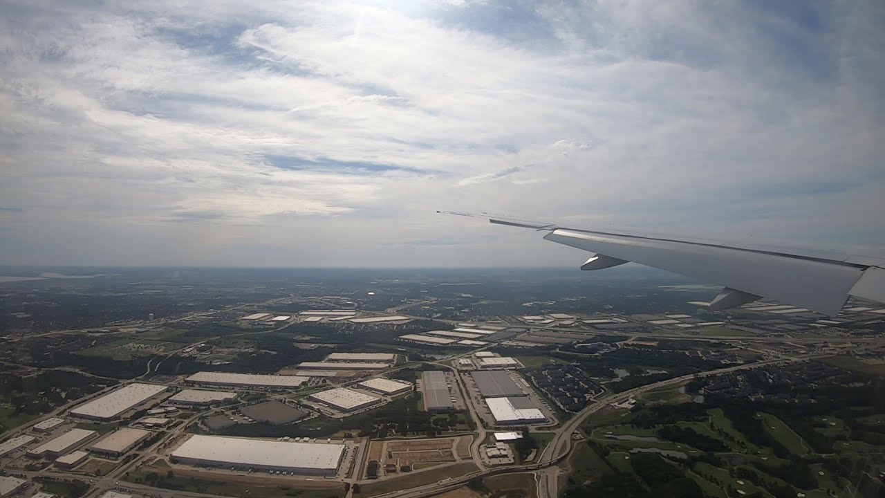 EMIRATES FLIGHT EK 221 -BOEING 777-300 ER FROM DUBAI AT NIGHT TO ...