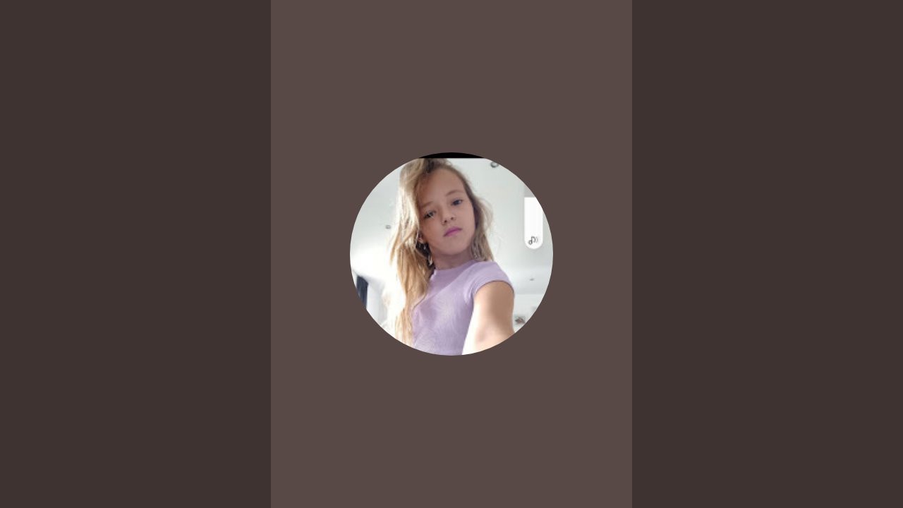 Acting met Sarah ASMR met sarah is live - YouTube