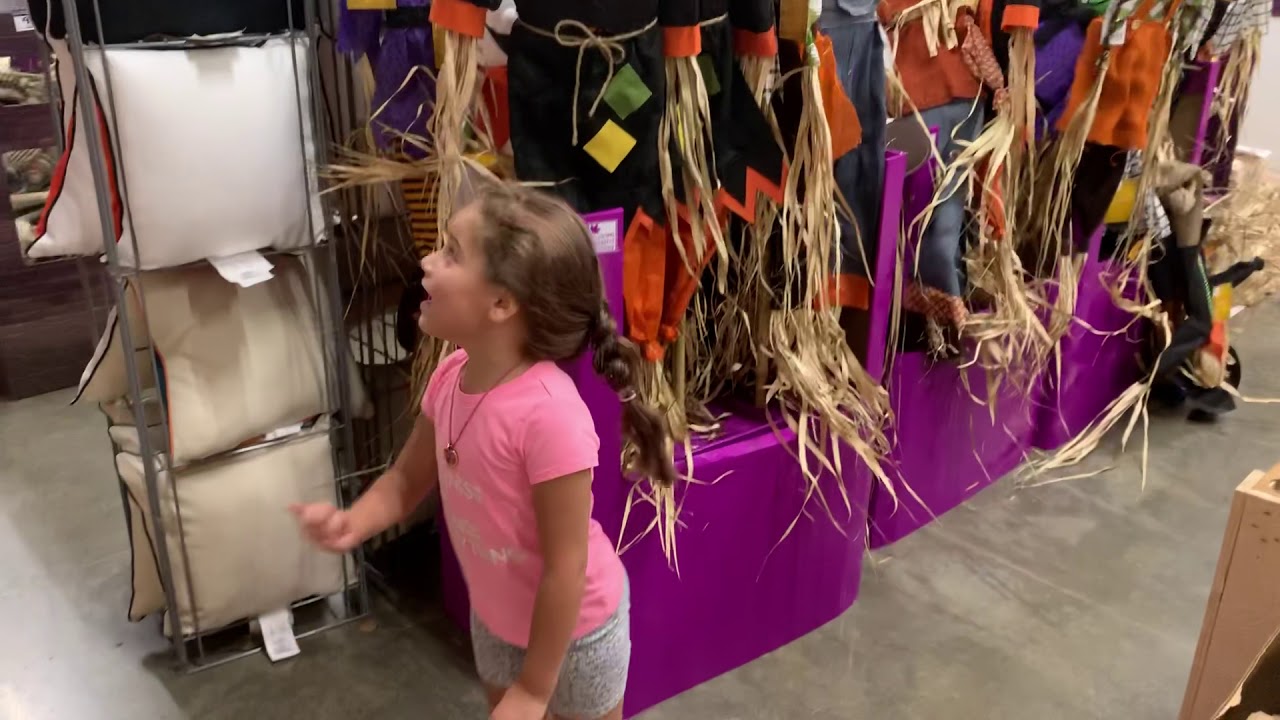 Isabella show: Popceko Song and Dance - YouTube