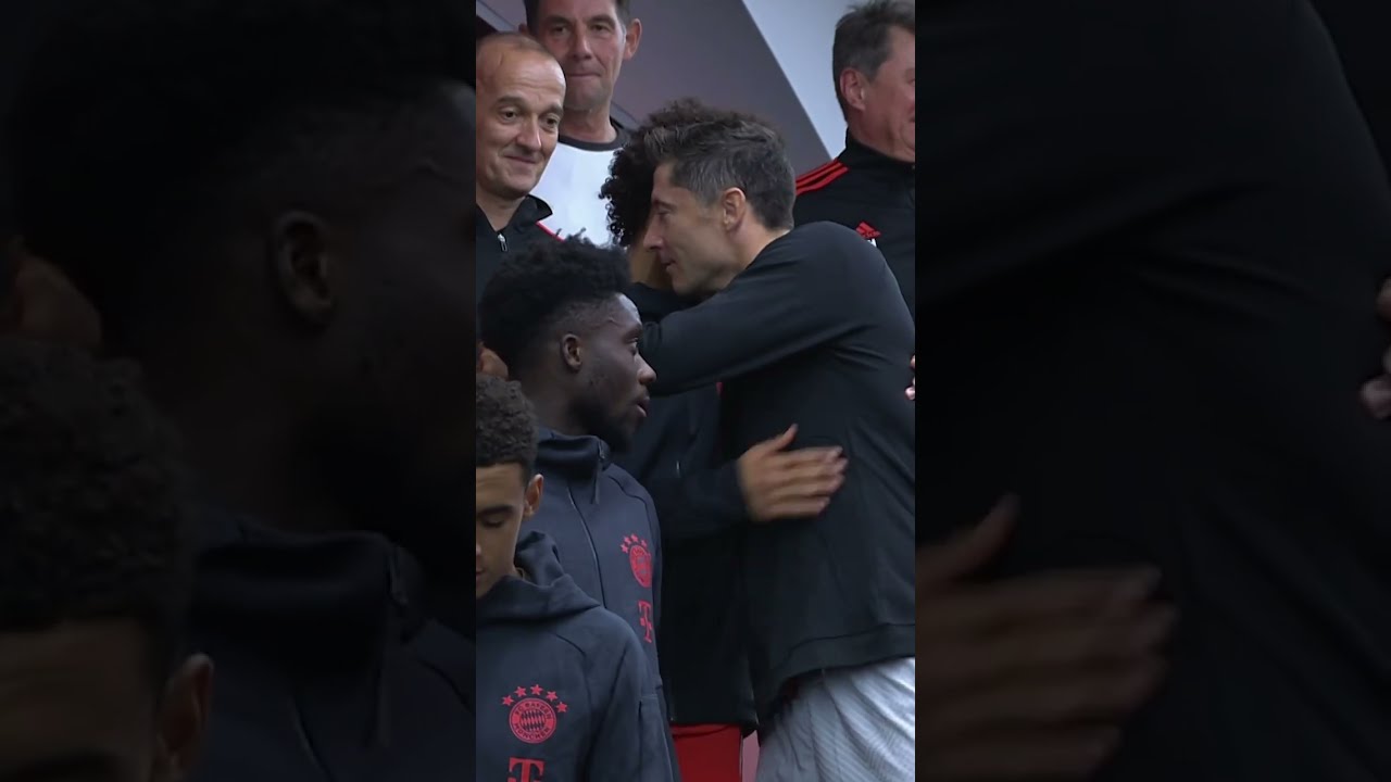 LEWANDOWSKI BACK AT BAYERN - YouTube