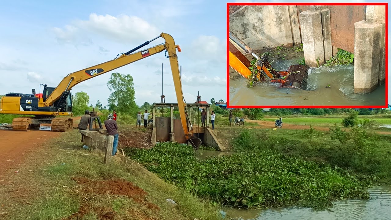 Massive Clogged! Clog Again Need Excavator Help To Remove All Floating ...
