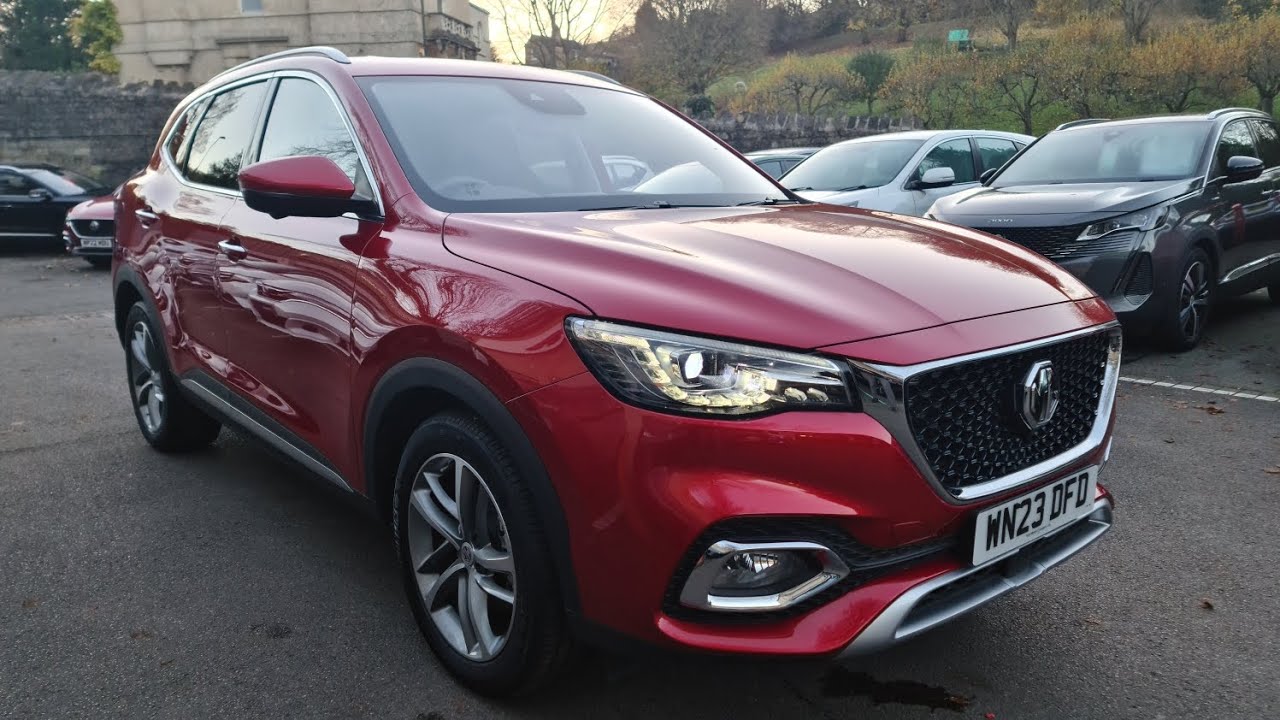 MG HS PHEV TROPHY DYNAMIC RED - YouTube