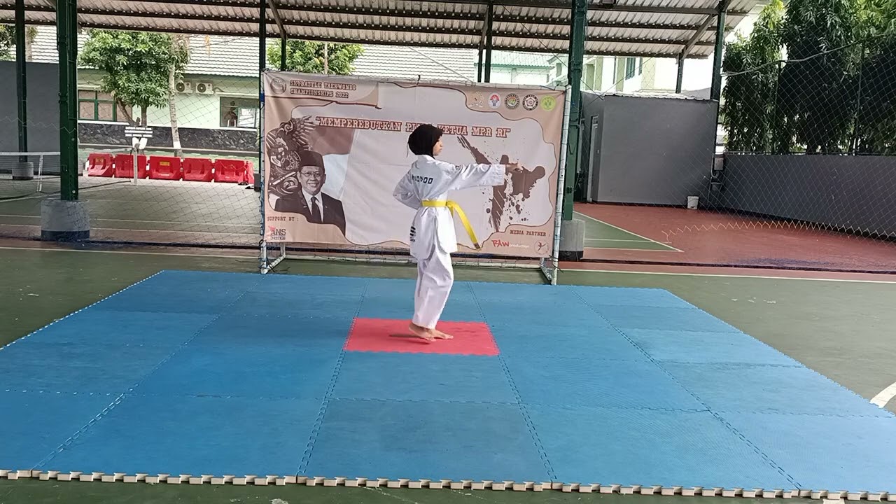 Dania Syifa Ramadhani_DENZIPUR 3_POOMSAE PEMULA CADET_TGK 1 - YouTube