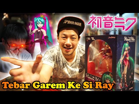 APA APAAN INI!! KENAPA GUE BISA UNBOXING GINIAN!! 2,5 JUTA LAGI INI SI HATSUNE MIKU! CANTIK SIH TAPI