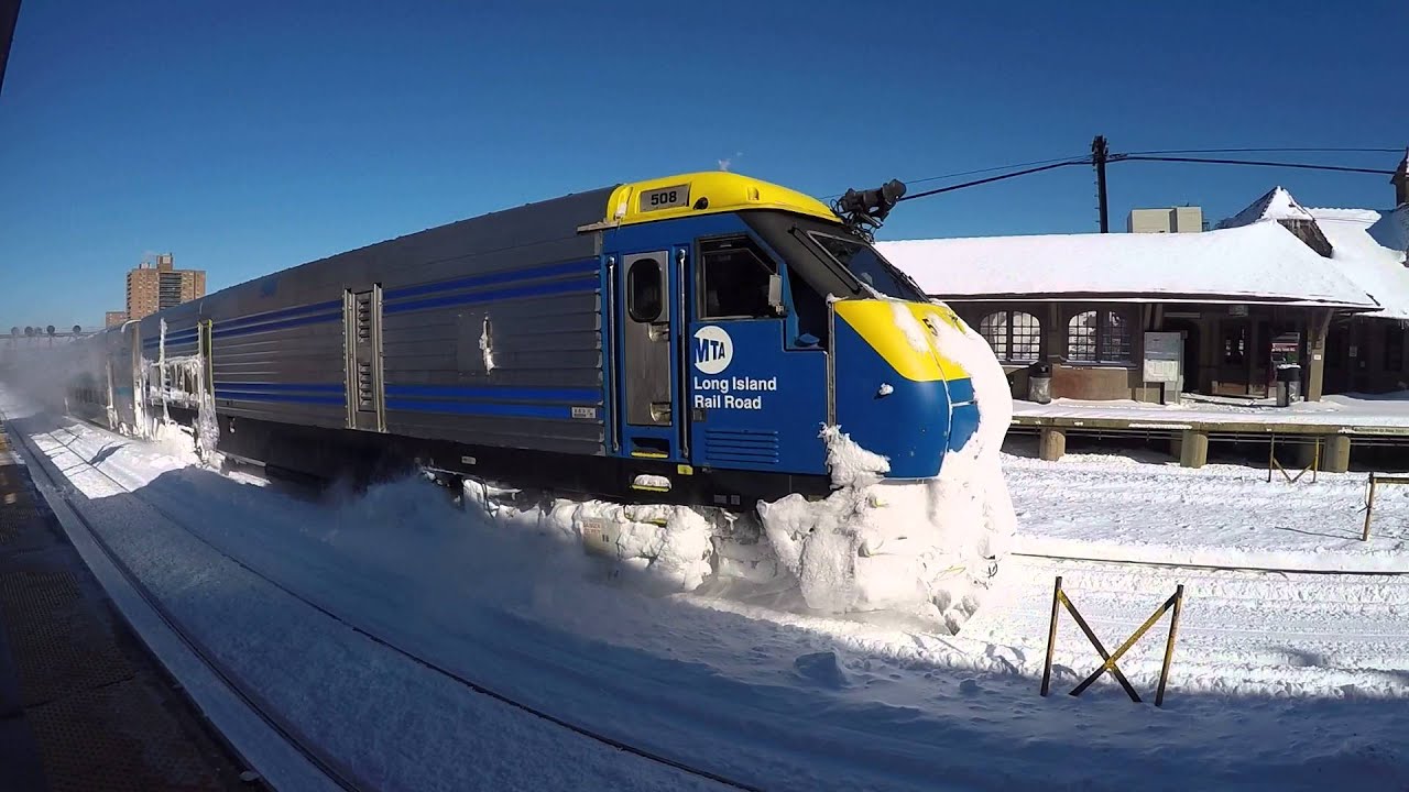 Forest Hills LIRR Engine #508 DM30AC East Bound on 01/24/2016 - YouTube
