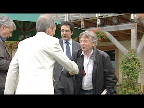 Ünlü yönetmen Roman Polanski Polonya'da savcıya ifade verdi