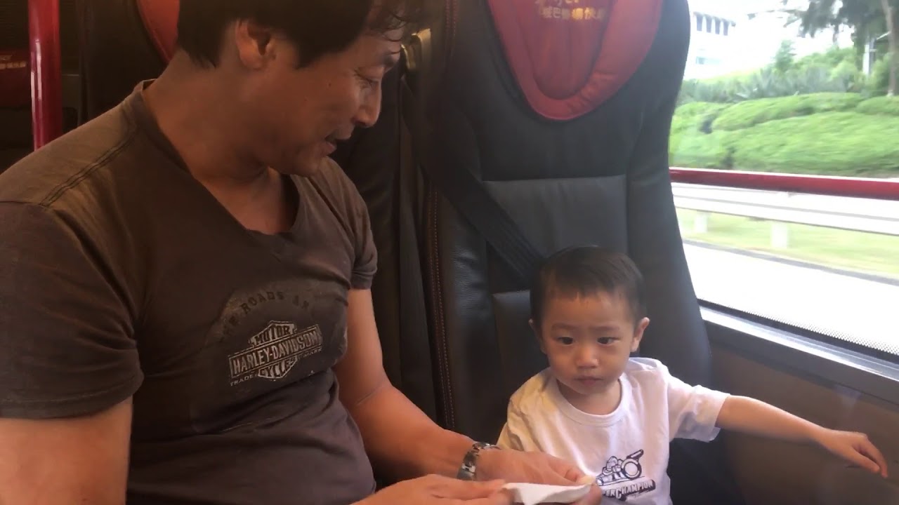 Daddad, welcome home - YouTube