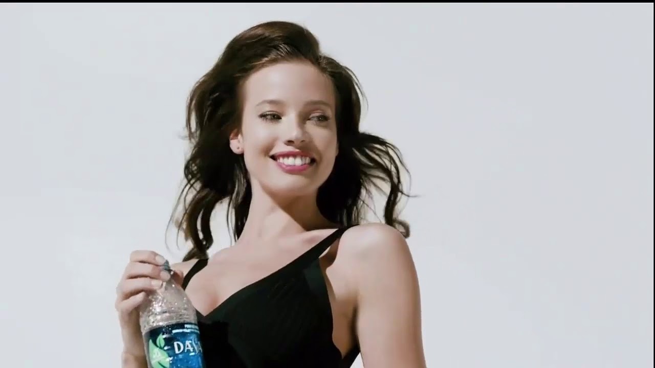 Dasani Commerical With Tall Woman - YouTube