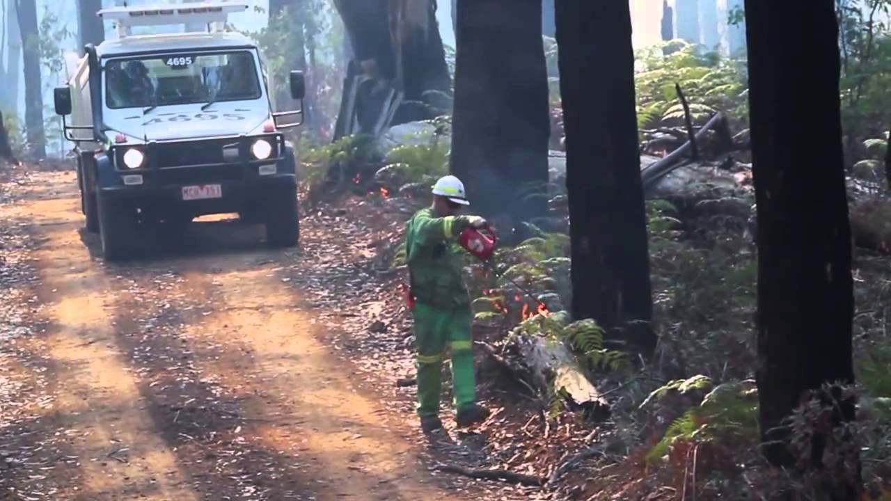 DELWP's new Ultra-Light Tanker - YouTube