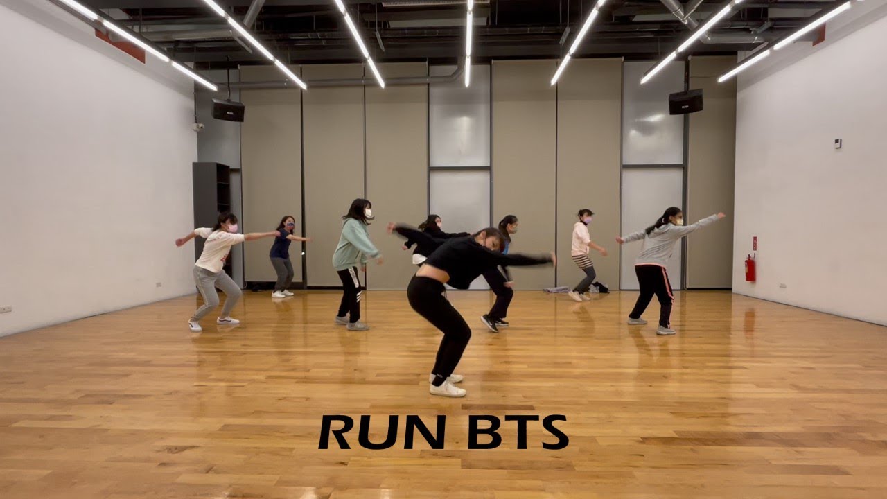BTS - Run BTS Dance Cover｜潭子 - YouTube