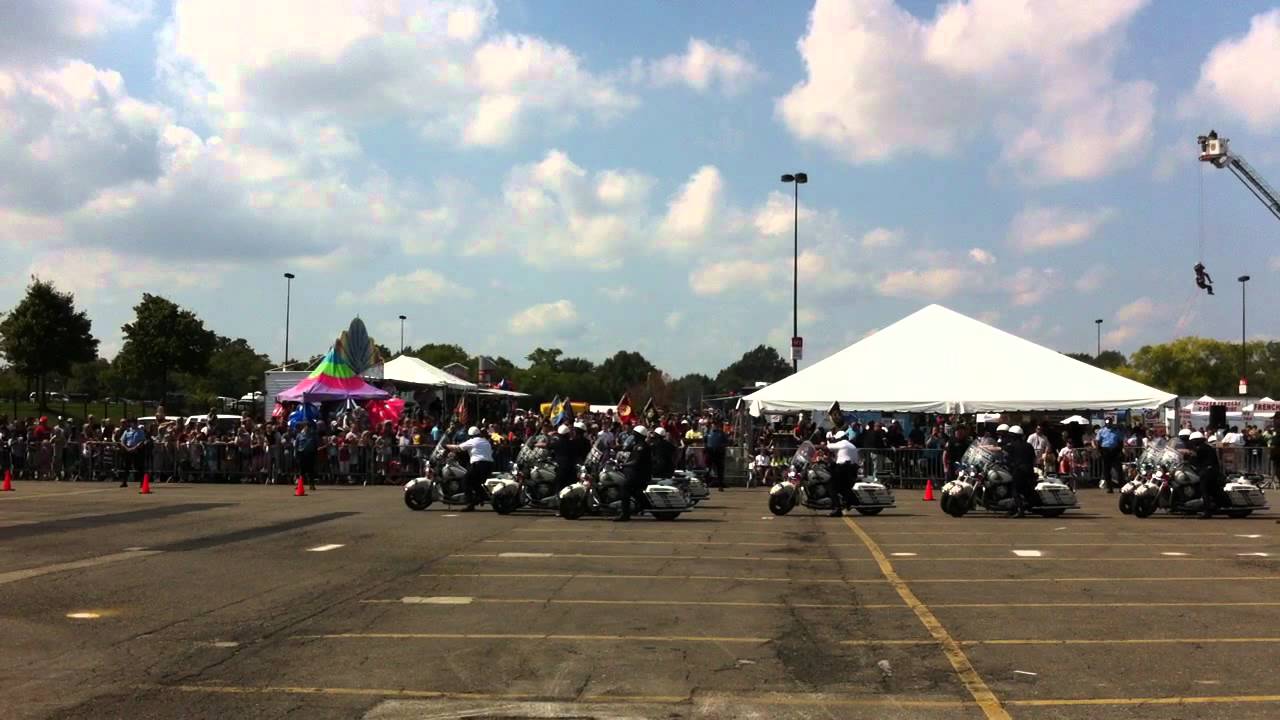 Philadelphia Police Motorcycle Thrill Show (part 1) Brian Lorenzo ...