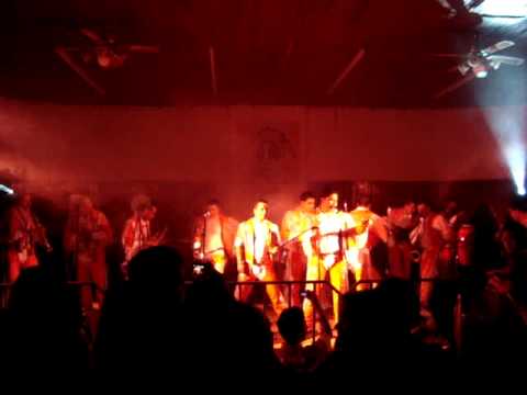 BANDA MAGUEY EL TETERETE - YouTube