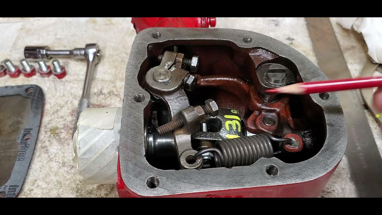 IH Farmall Governor Physics. How a governor works. - YouTube