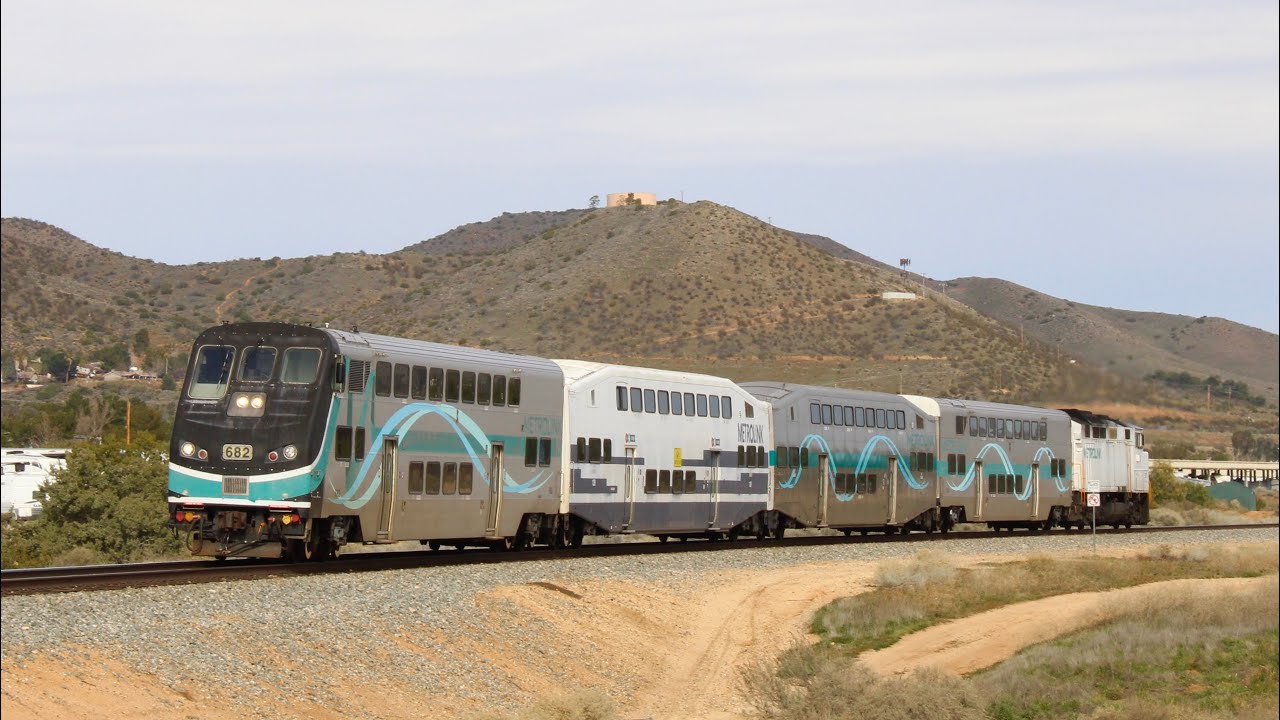 Metrolink Trains In The AV Episode 18! Ft. SCAX 873 - YouTube