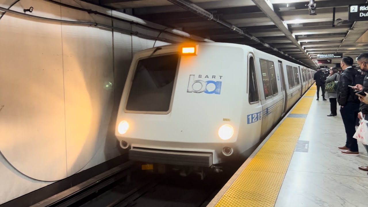Bart Legacy Fleet 6-Car Berryessa Train Arriving at Embarcadero Station ...