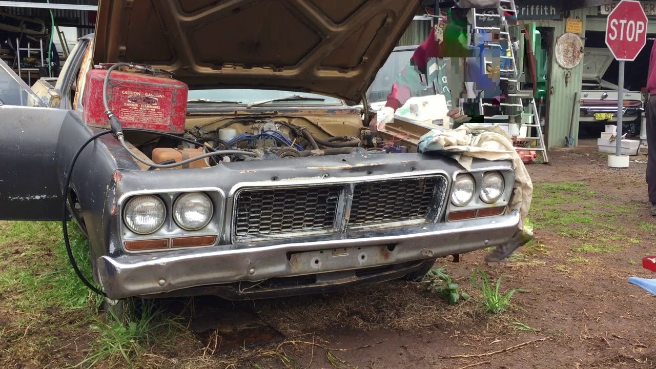 The Vh Valiant parts car and Steve’s ute start up👍 - YouTube