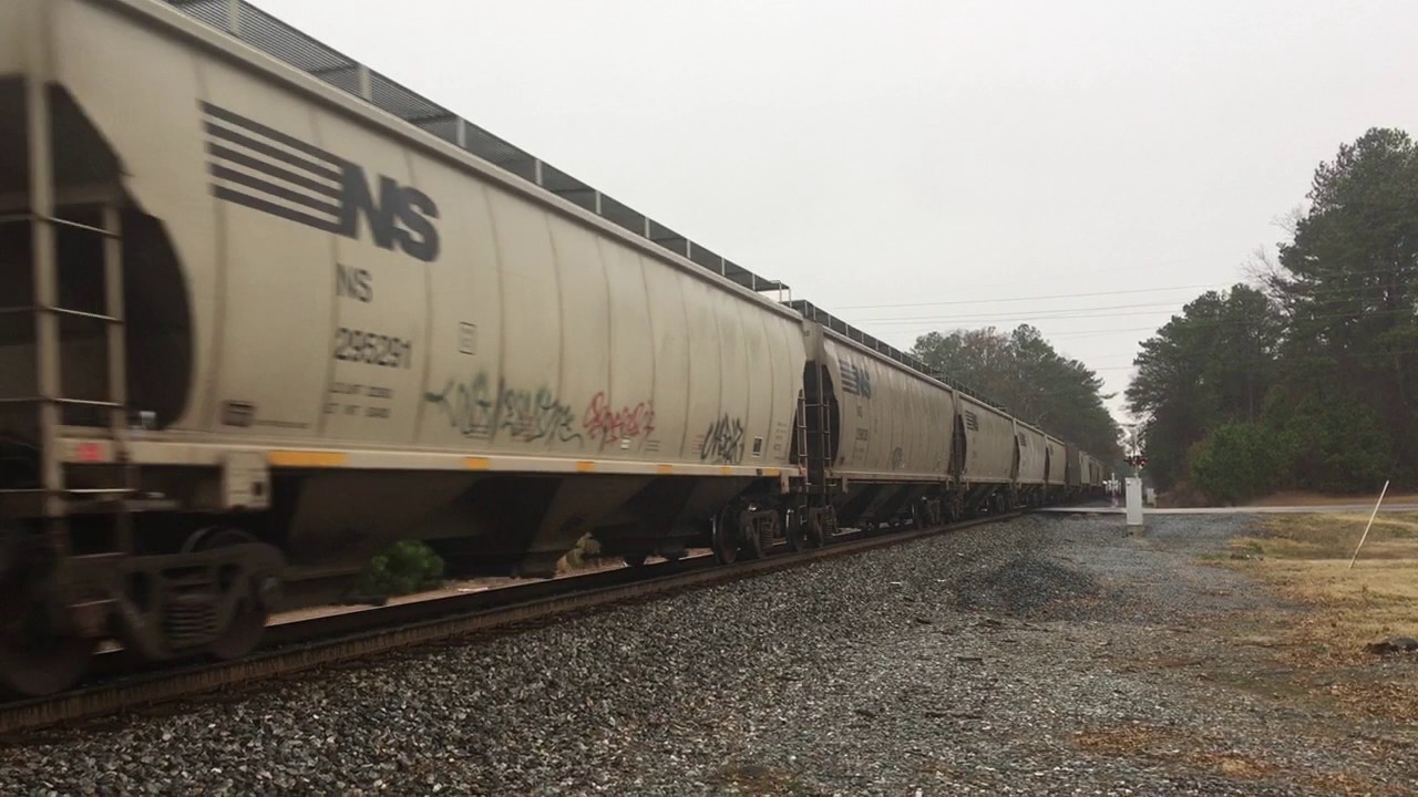 UP SD70M # 4448 Leads NS 51R(17) Empty Unit Grain along with NS Flared SD70M # 2617 @ Duluth,GA ...