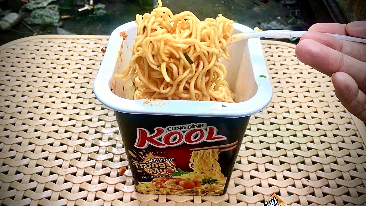 Mì KOOL CUNG ĐÌNH Sốt Trứng muối ăn như thế nào? Tập 1 - YouTube