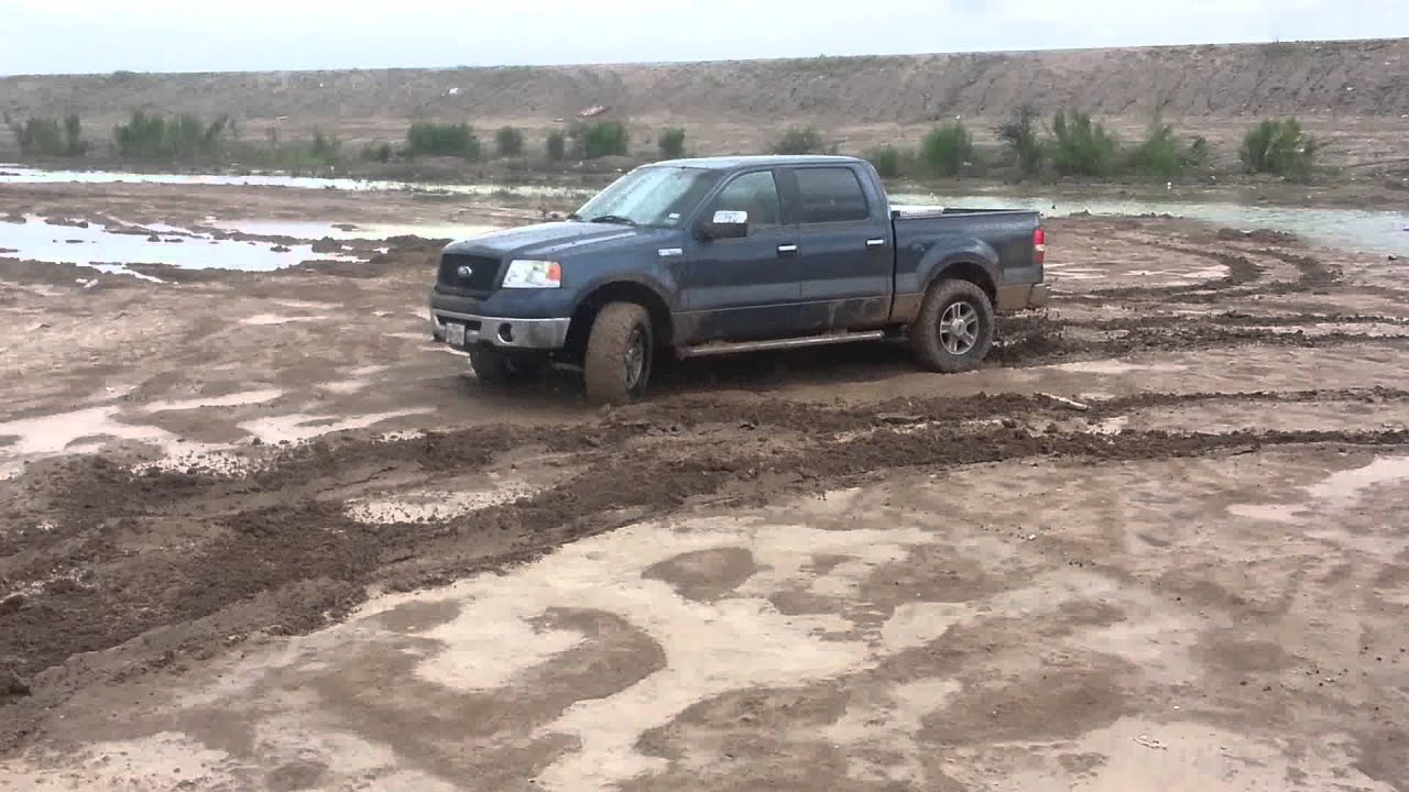 FORD F150 MUDDING - YouTube