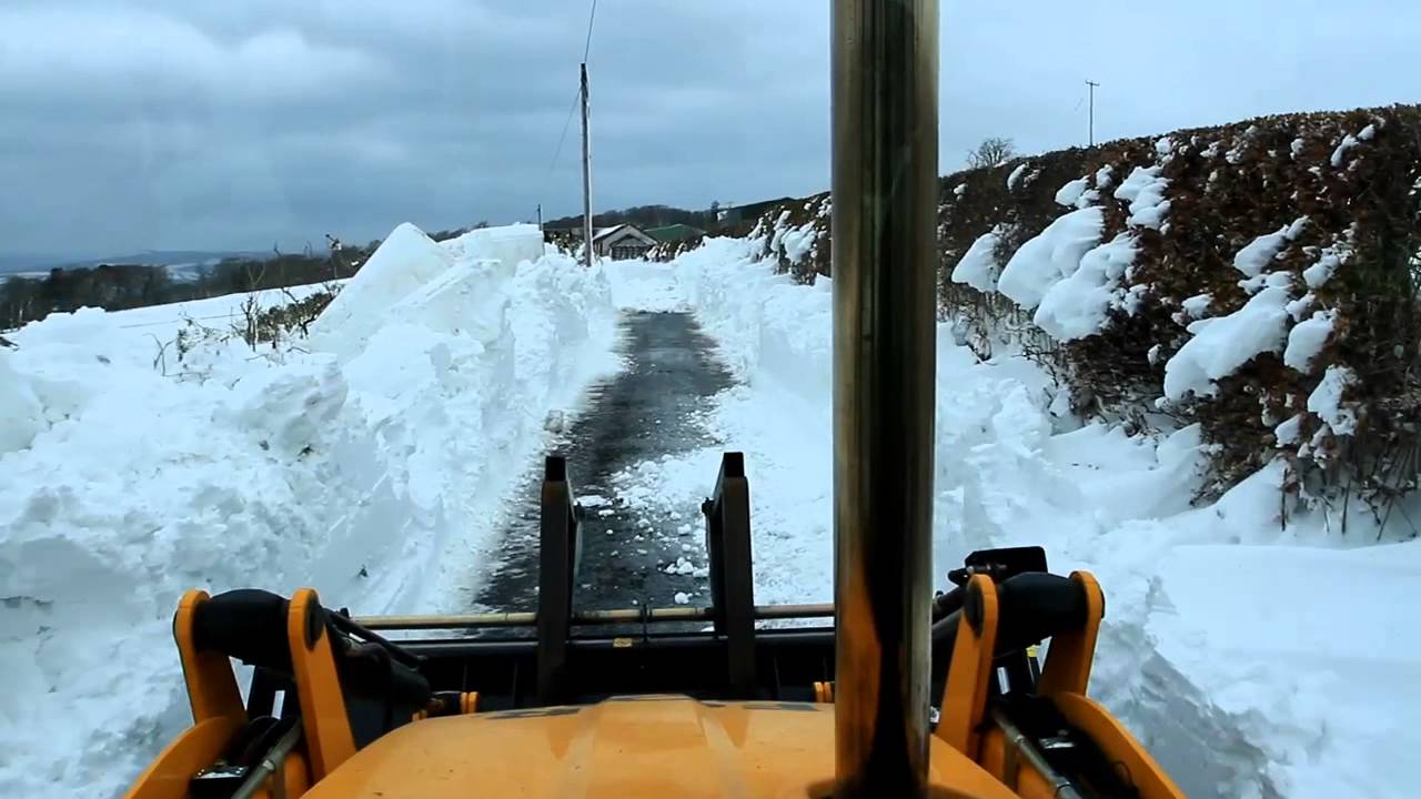 JCB 3CX at Largs Snow Clearing 23rd March 2013 Pt1 - YouTube