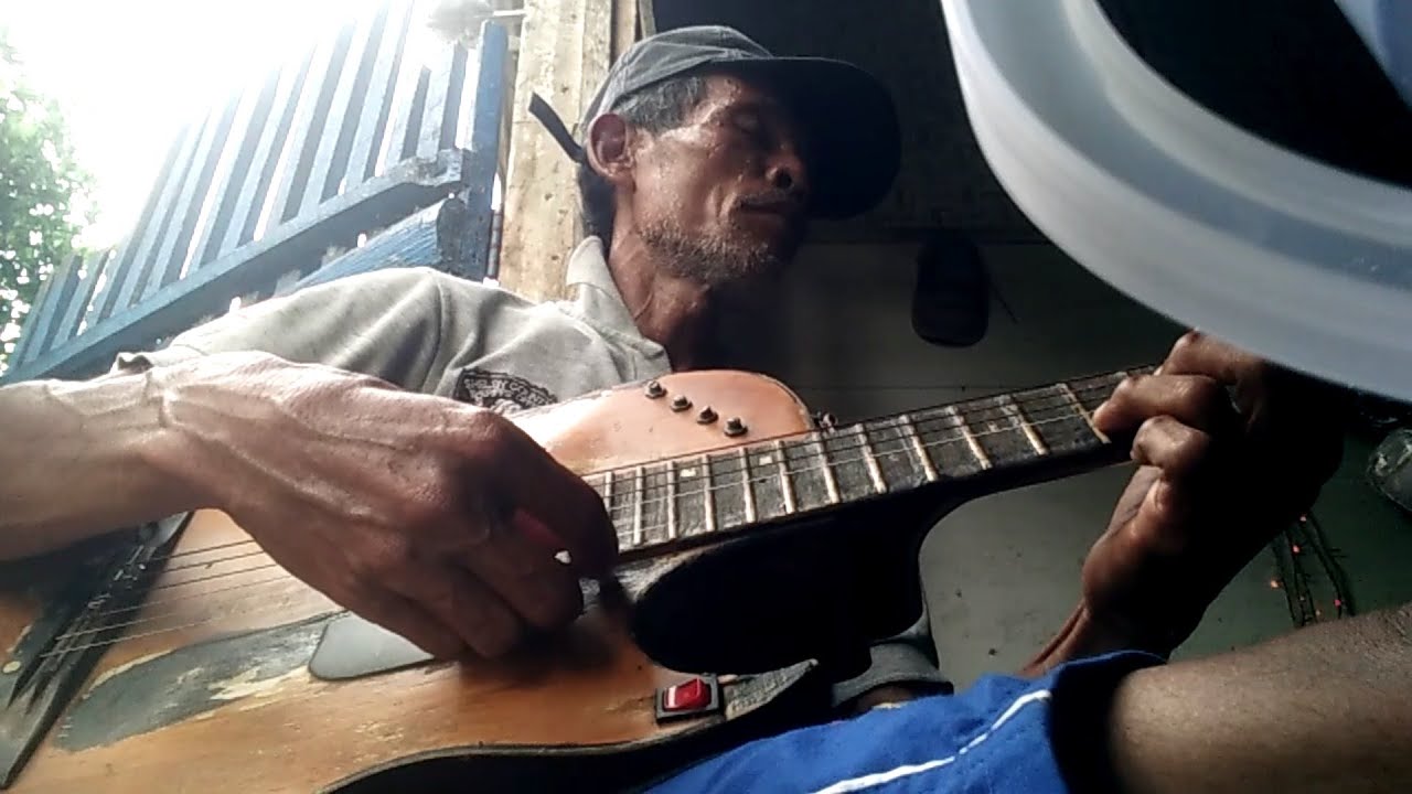 Instrumen Gitar Clasik Pengamen Tua - YouTube