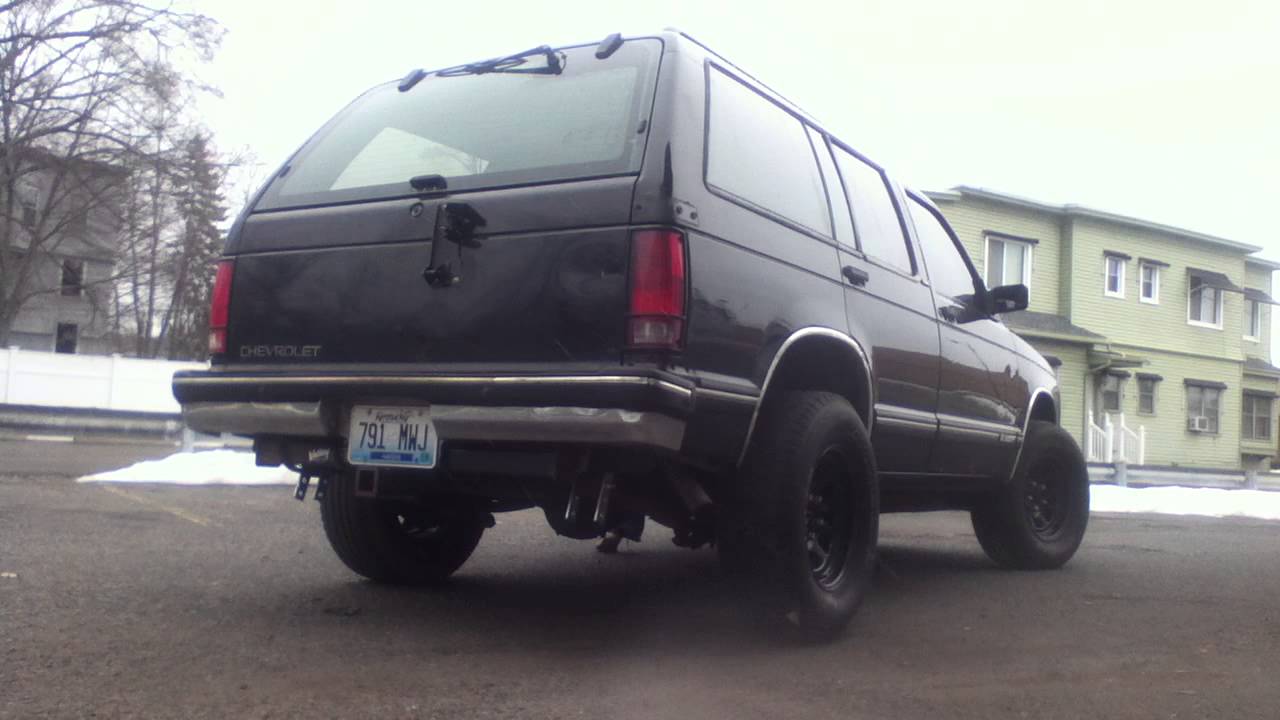 93 Blazer with Glasspack - YouTube