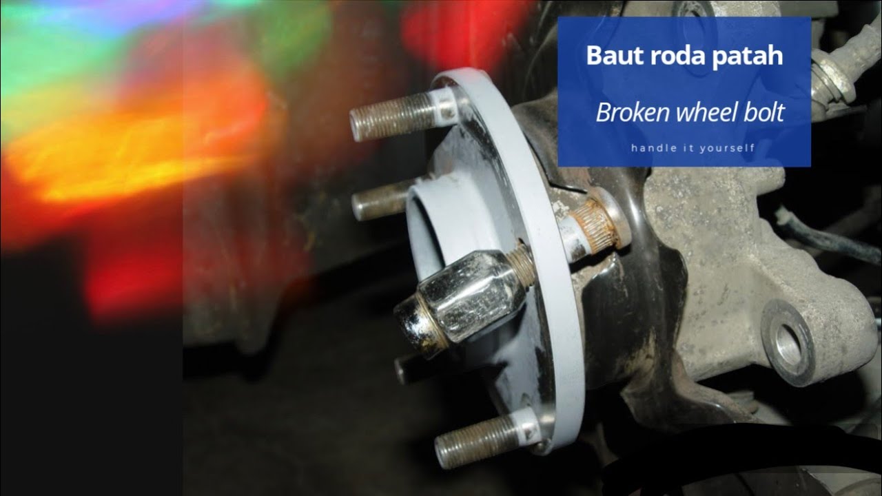 Broken wheel bolt on Toyota Yaris - YouTube