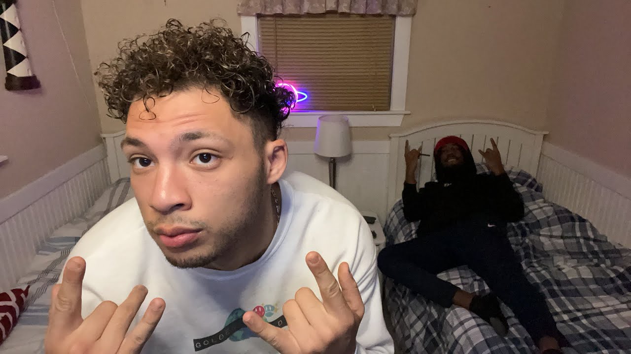 Sleep stream :) SPECIAL EPISODE (2 BEDS 2 DUDES) DAY 116 - YouTube