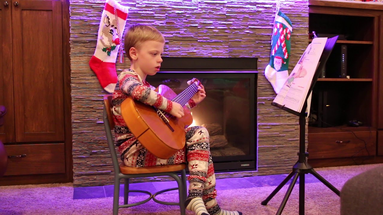 Oliver plays Ode to Joy - YouTube