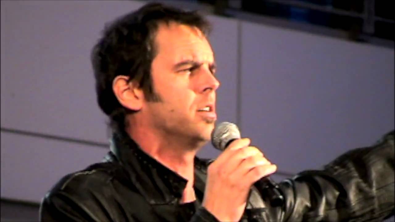 douglas ladnier "imagine" earth hour la 2009 - YouTube