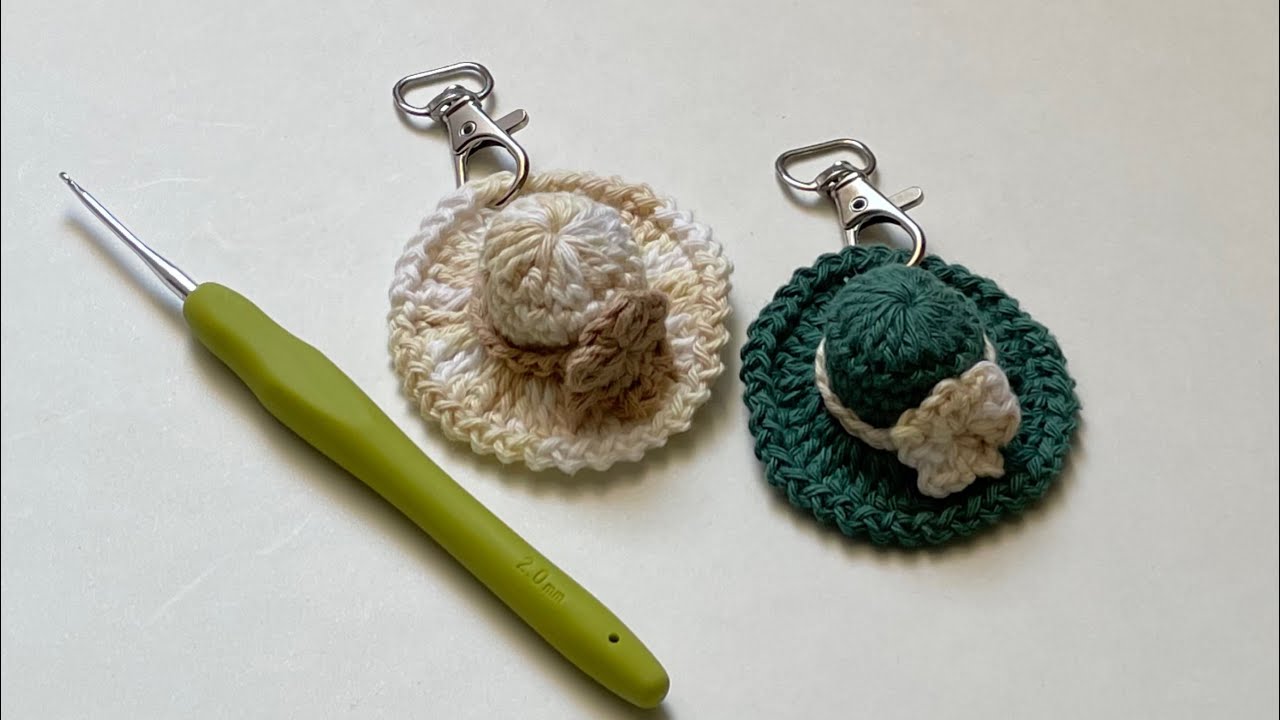 Crochet - Mini Beach Hat - Keychain/Keyring - Very Easy Pattern - YouTube