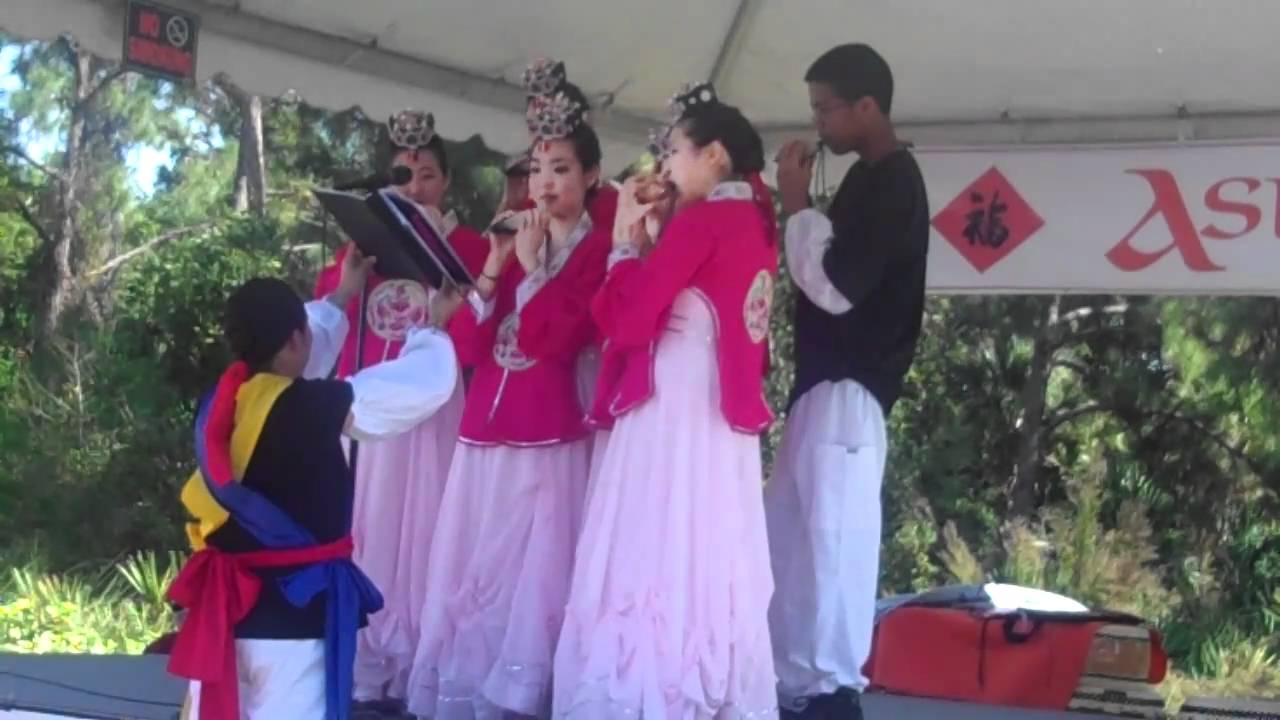 Asia Fest 2011 - Korean wind instruments - YouTube