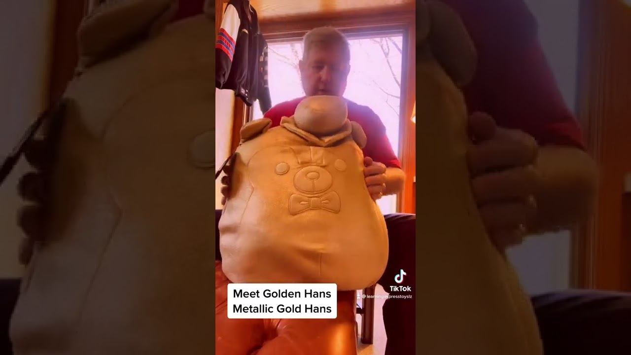 Unboxing Squishmallow Golden Hans - YouTube