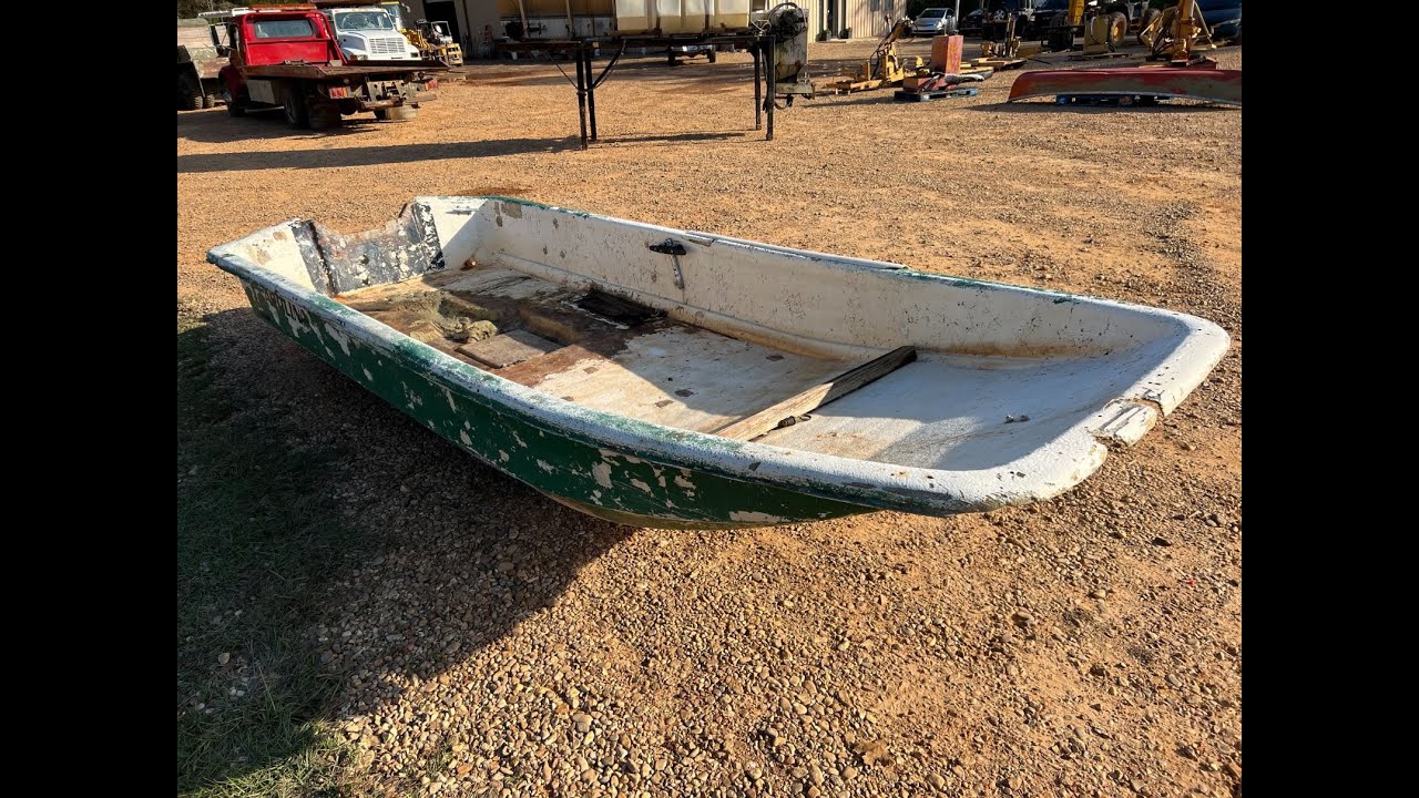 12' Fiberglass Carolina Skiff Lot#480 - YouTube