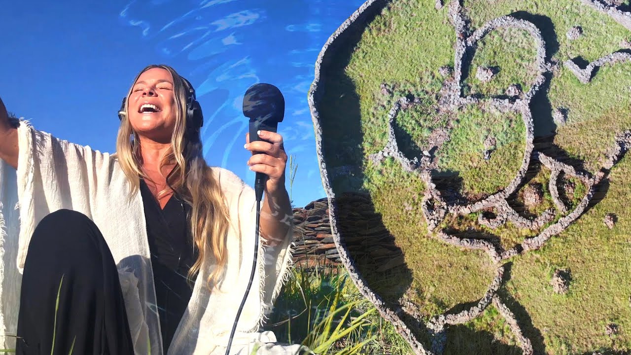 THE SINGING STONES - Earth Song with the Stone Circles of South Africa ...