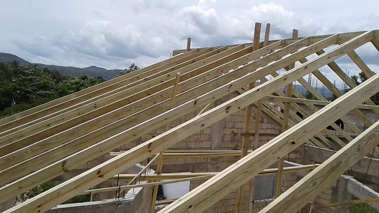 Framing Roof with 2x6x20 add to splices - YouTube