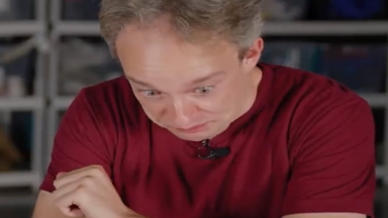 Tom Scott gets laid - YouTube