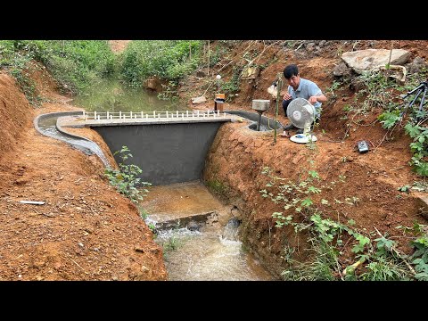 Build a mini hydroelectric dam with a capacity of 150V on a small ...
